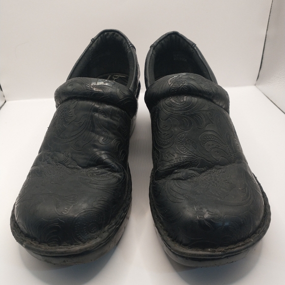 boc | Shoes | Boc Born Concept Shoes Womens 9m Floral Tooled Clogs ...